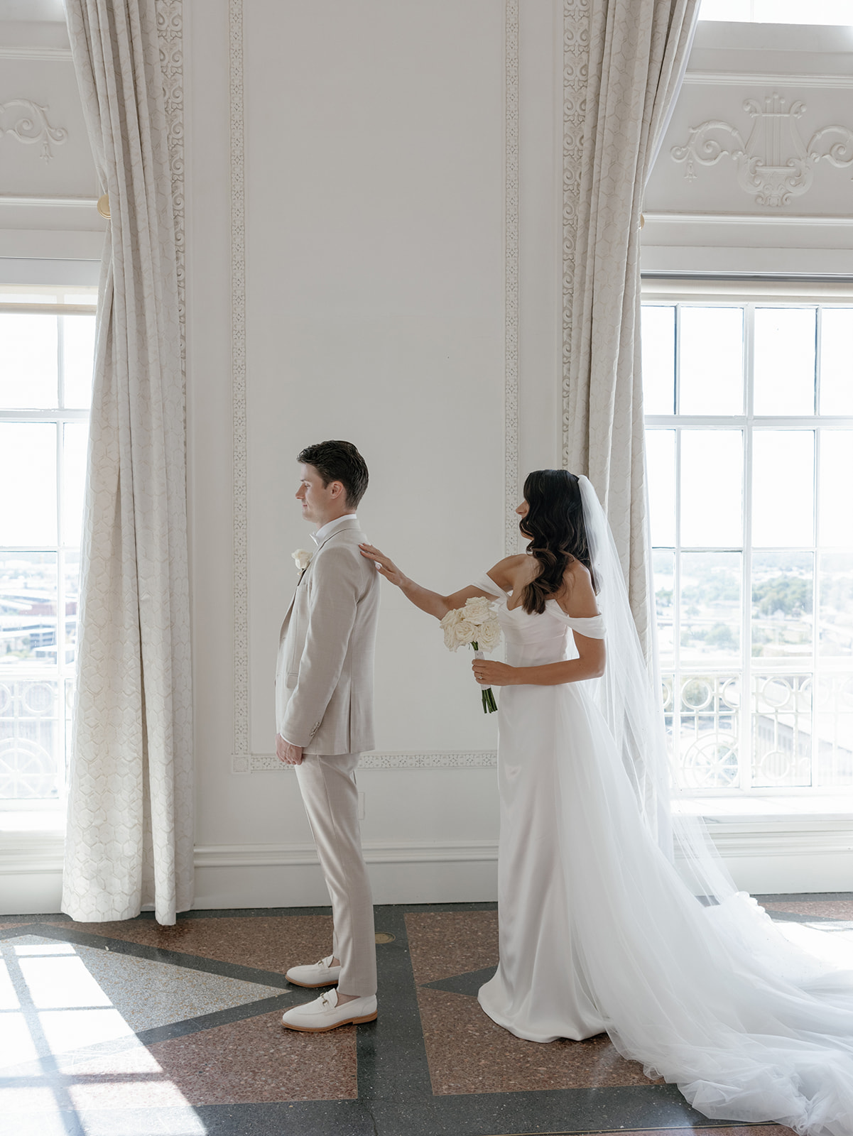 Jessica & Chase's wedding at the Mayo Hotel in Tulsa - Hannah Bri ...